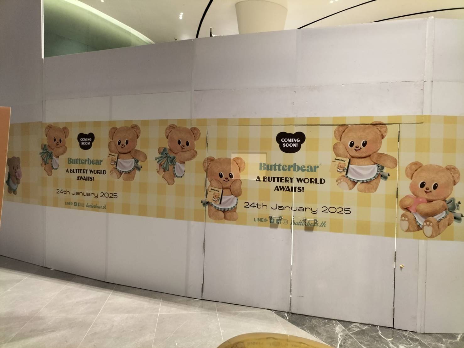 Print Sticker coming soon hoarding สื่อโฆษณาที่เหนือกว่าการรอคอย